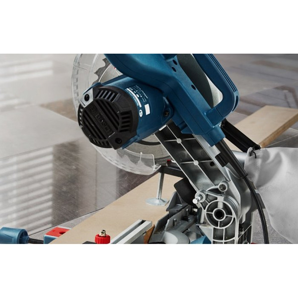 Пила торцовочная Bosch GCM 216 0601B33000 купить в интернет-магазине ...